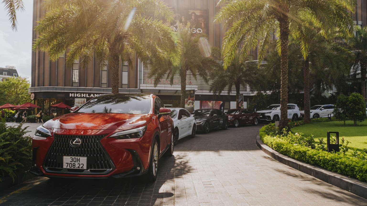 Lexus Thăng Long - Bảng giá mới nhất 2025